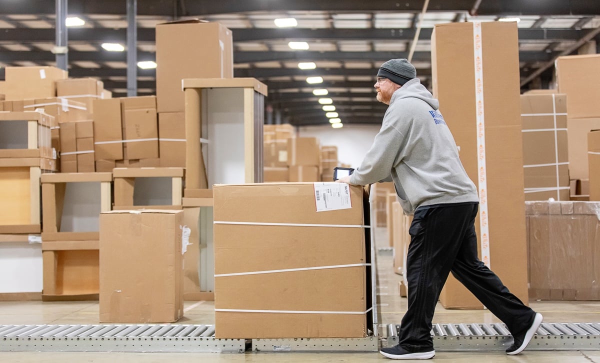 Top 7 Warehouse Management Challenges and How to Overcome Them