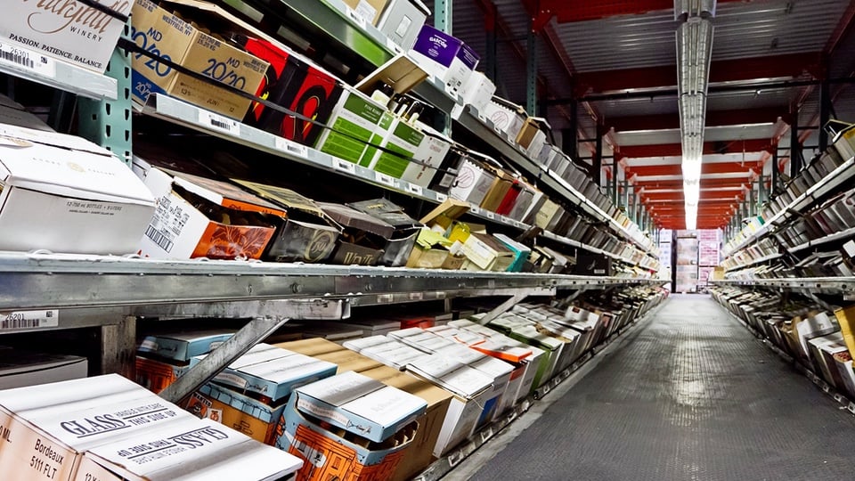 The Benefits of Manual Storage and Picking Solutions in an Automated World