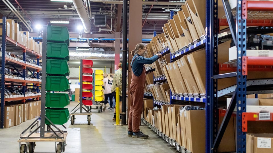 Optimizing Micro-Fulfillment Centers with Dynamic Storage Solutions