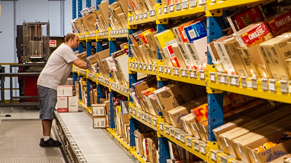 Creating FIFO Storage With Carton Flow Rack Systems