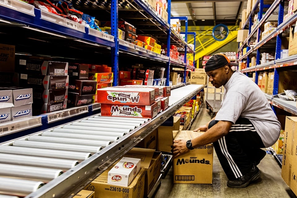 Solution Spotlight: Gravity Conveyor