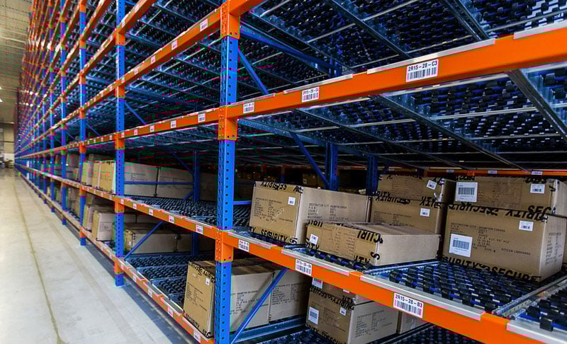 Carton Flow 101: The Advantages of a Gravity Flow Rack