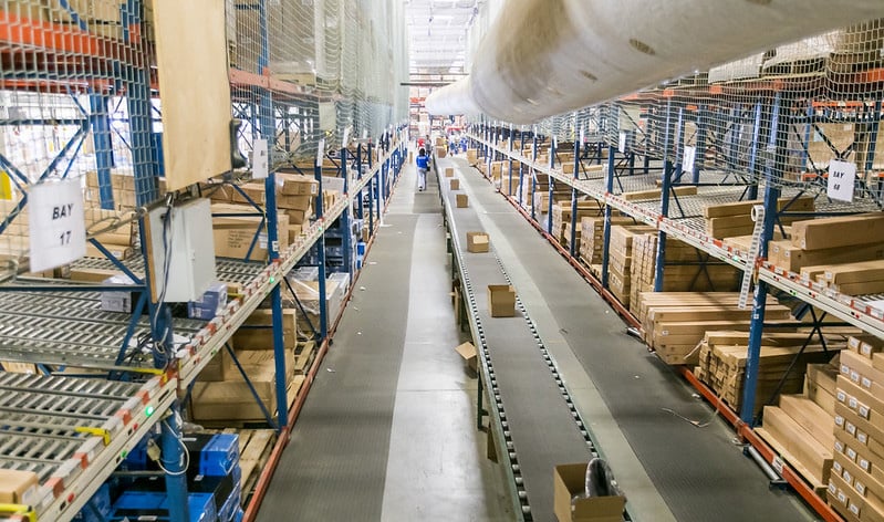 Accelerating Order Fulfillment: How Picking Carts Drive Productivity